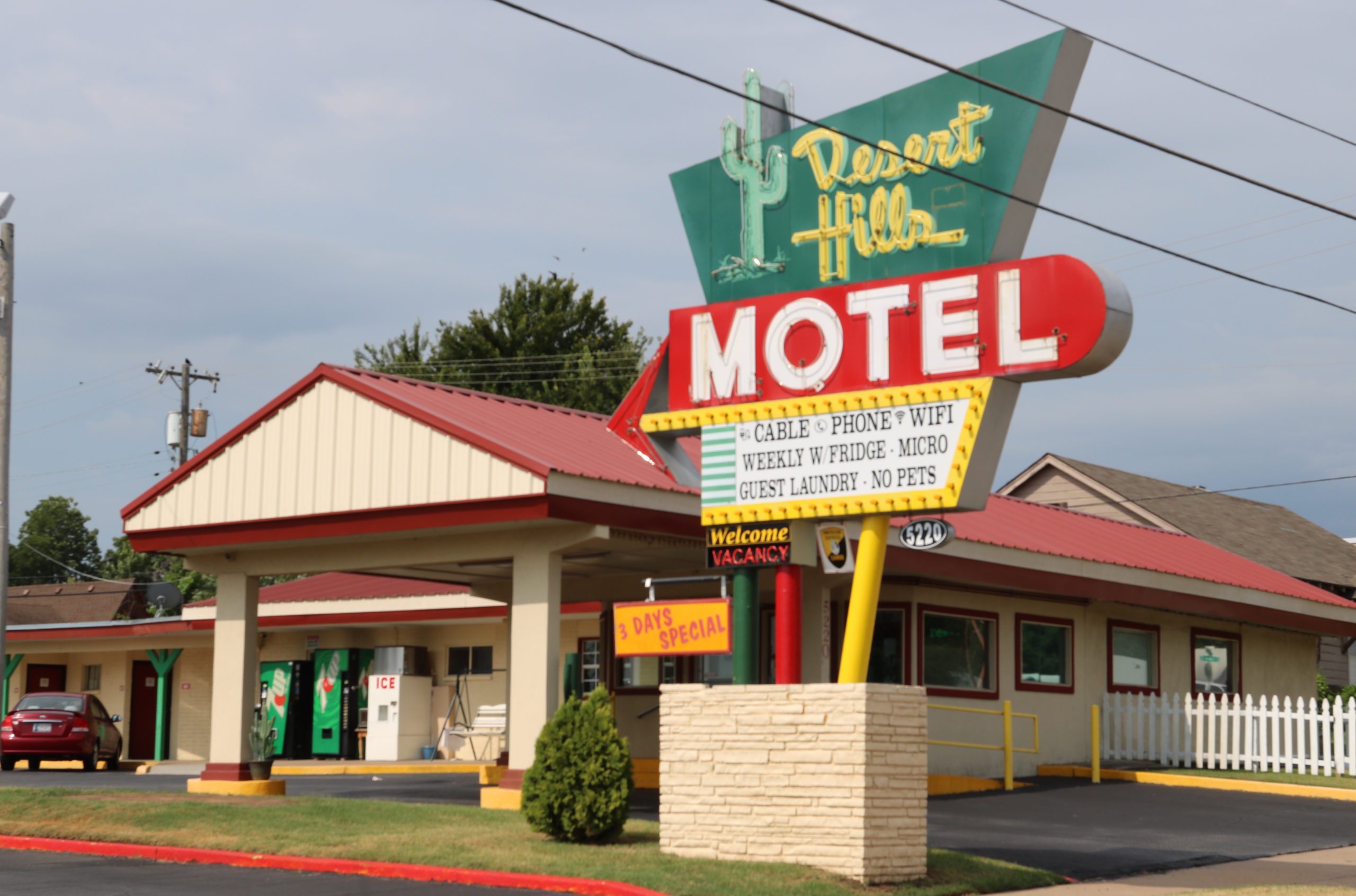 Desert Motel sign - The Frontier