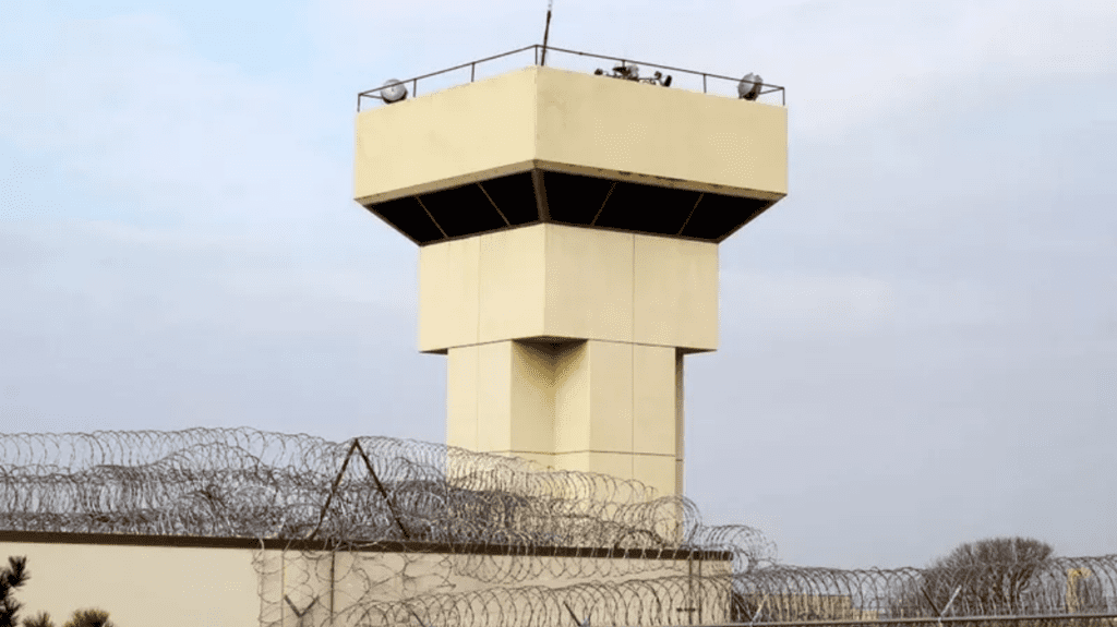 Few Oklahoma prisoners recommended for medical parole are released